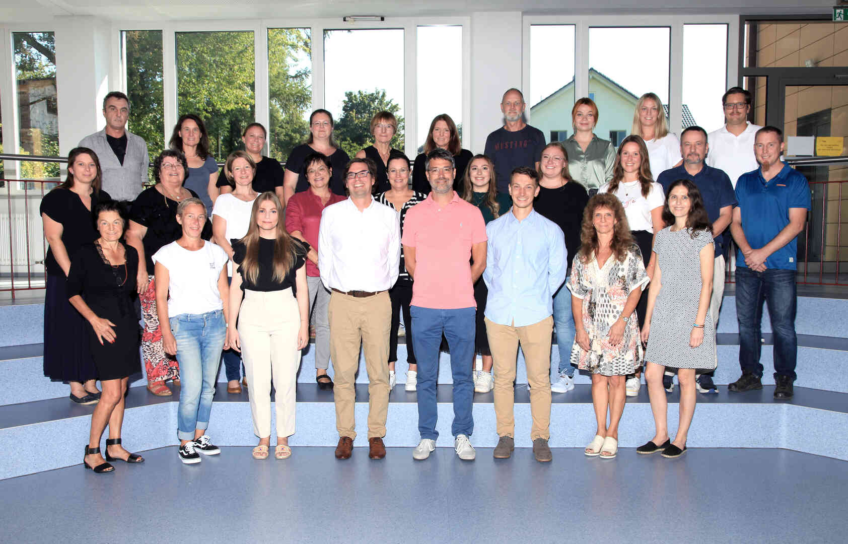 Lehrkräfte und Klassen - Ansprechpartner - Unsere Schule - GS/MS Buchbach